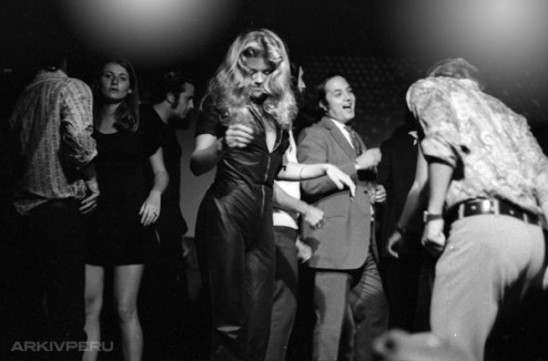 "Deberías estar bailando": La música disco pega en Lima (1978 ...